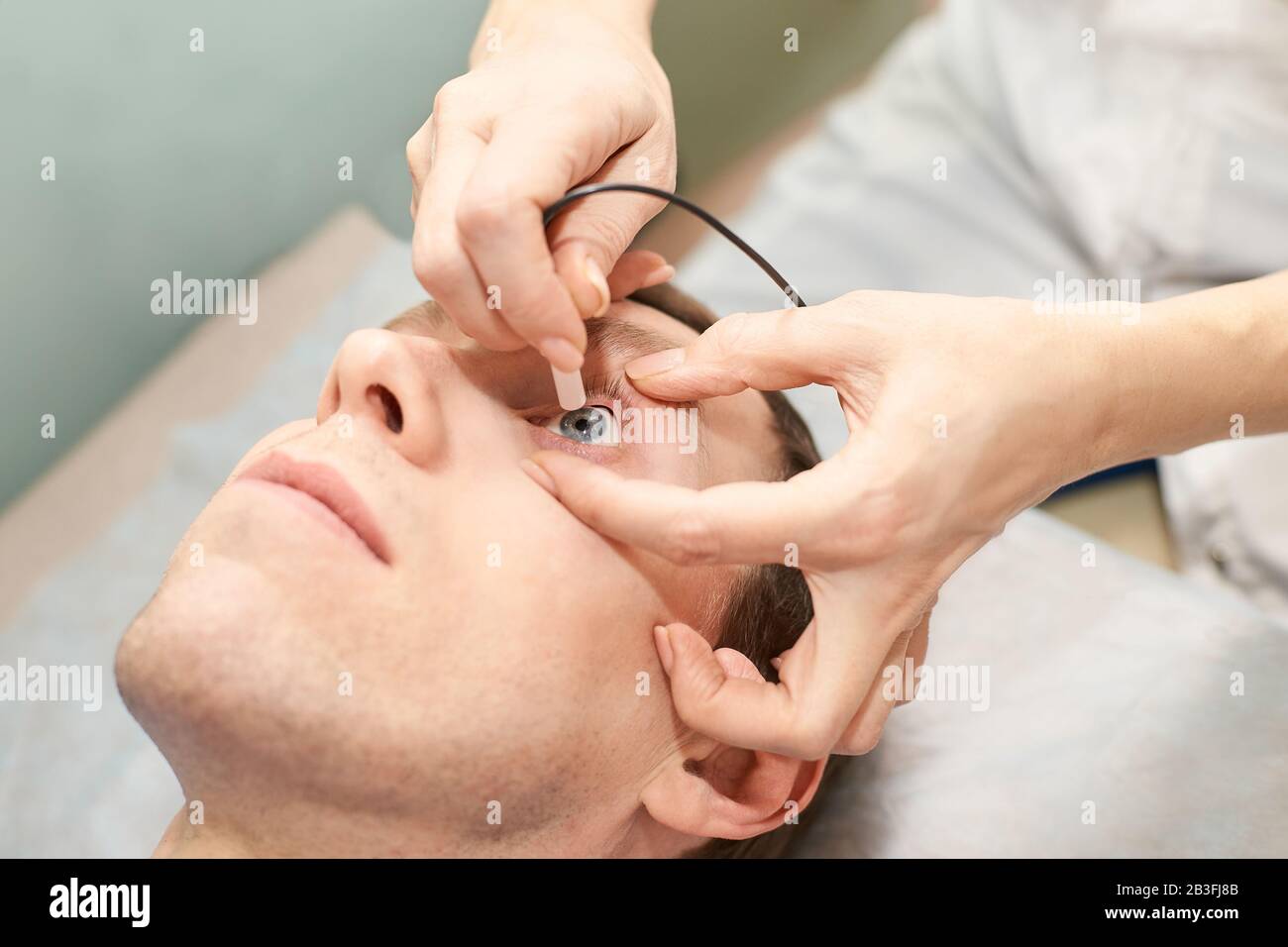 Eye test chart men hi-res stock photography and images - Alamy