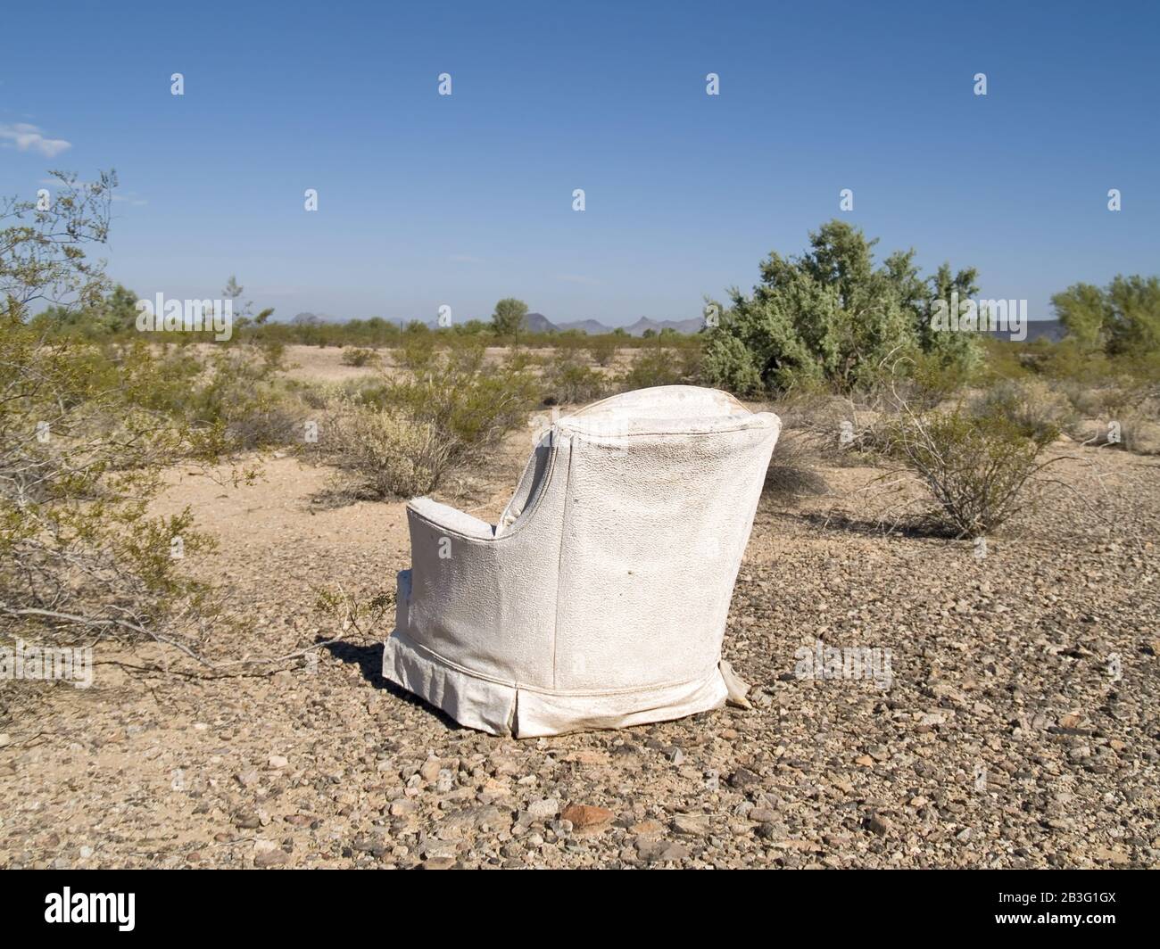 A homeless chair sitting alone in the Arizona desert Stock Photo - Alamy