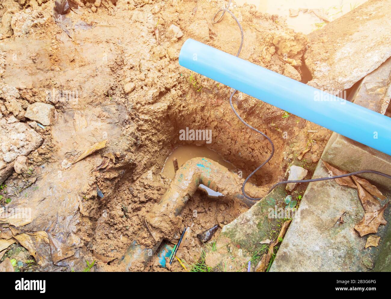 Elbow pipe broken hi-res stock photography and images - Alamy