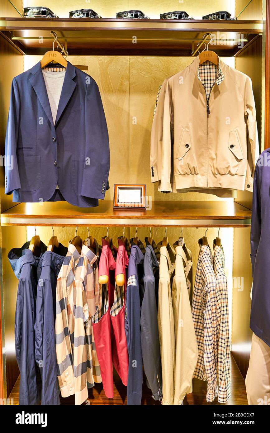 Daks store hi-res stock photography and images - Alamy