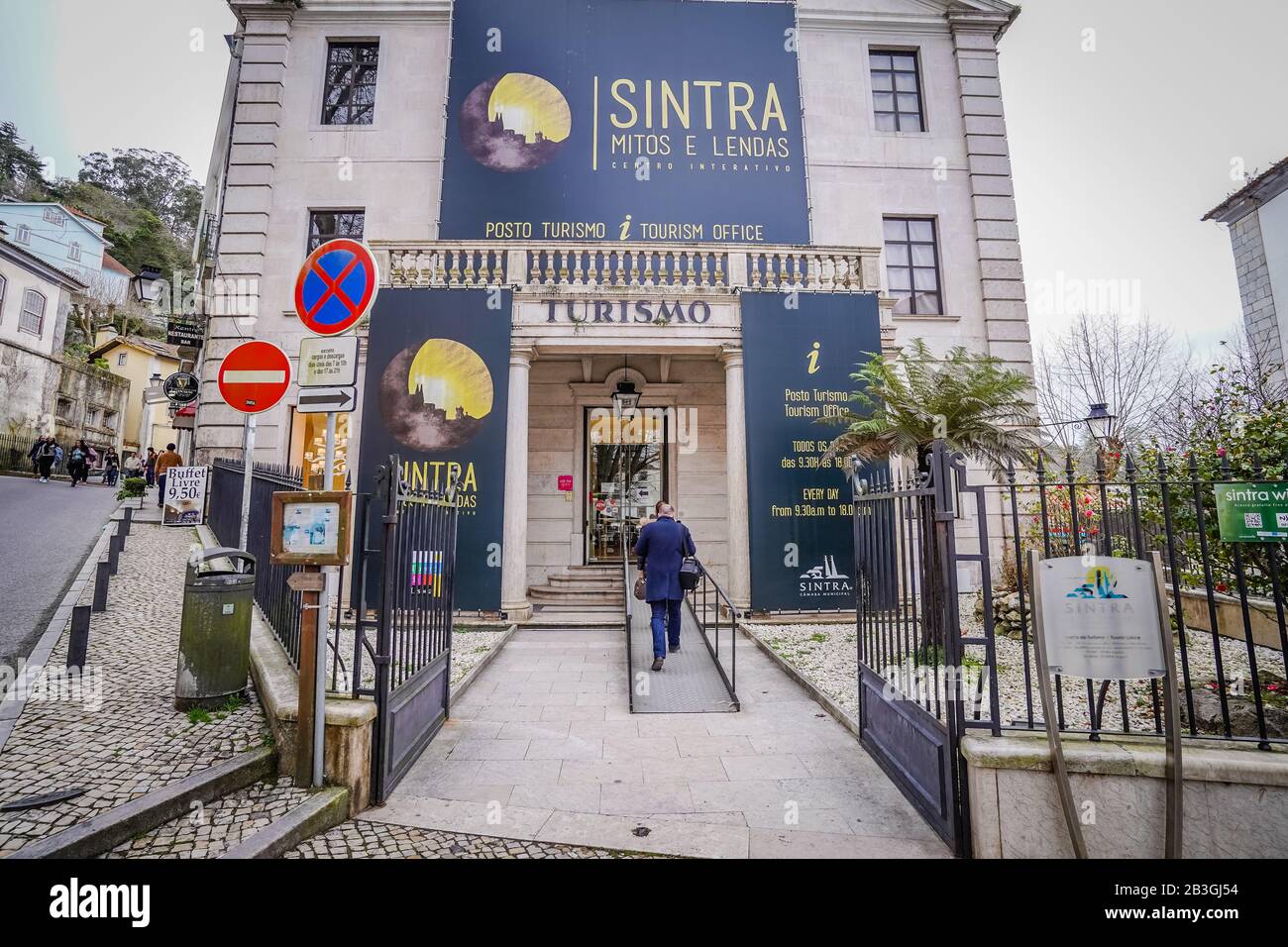 Sintra visitor information hi-res stock photography and images - Alamy