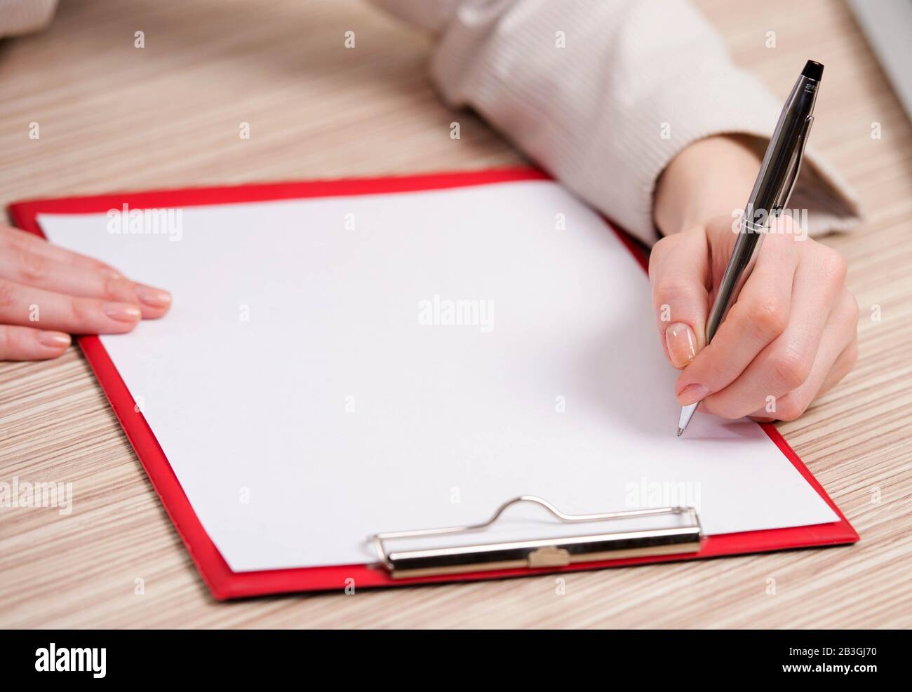 The hand writing memo in business concept Stock Photo - Alamy