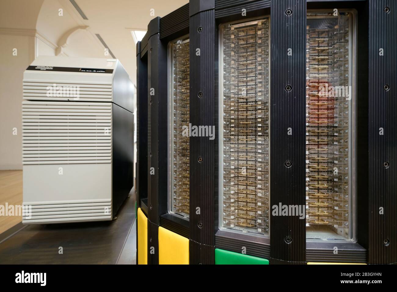 Supercomputer system hi-res stock photography and images - Alamy