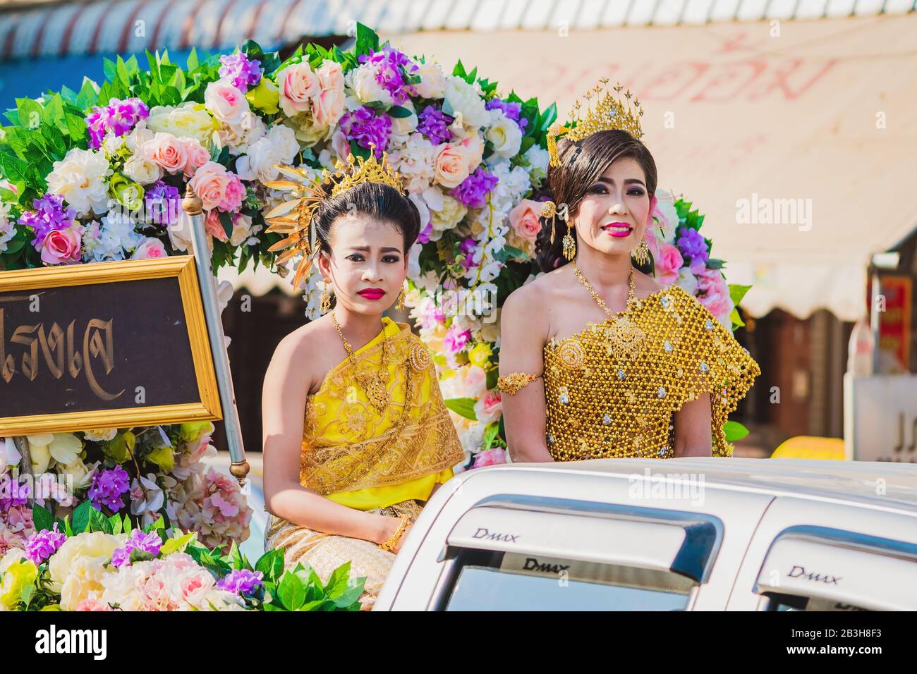 KANCHANABURI, THAILAND - APRIL 17 : Unidentified beautiful with ...