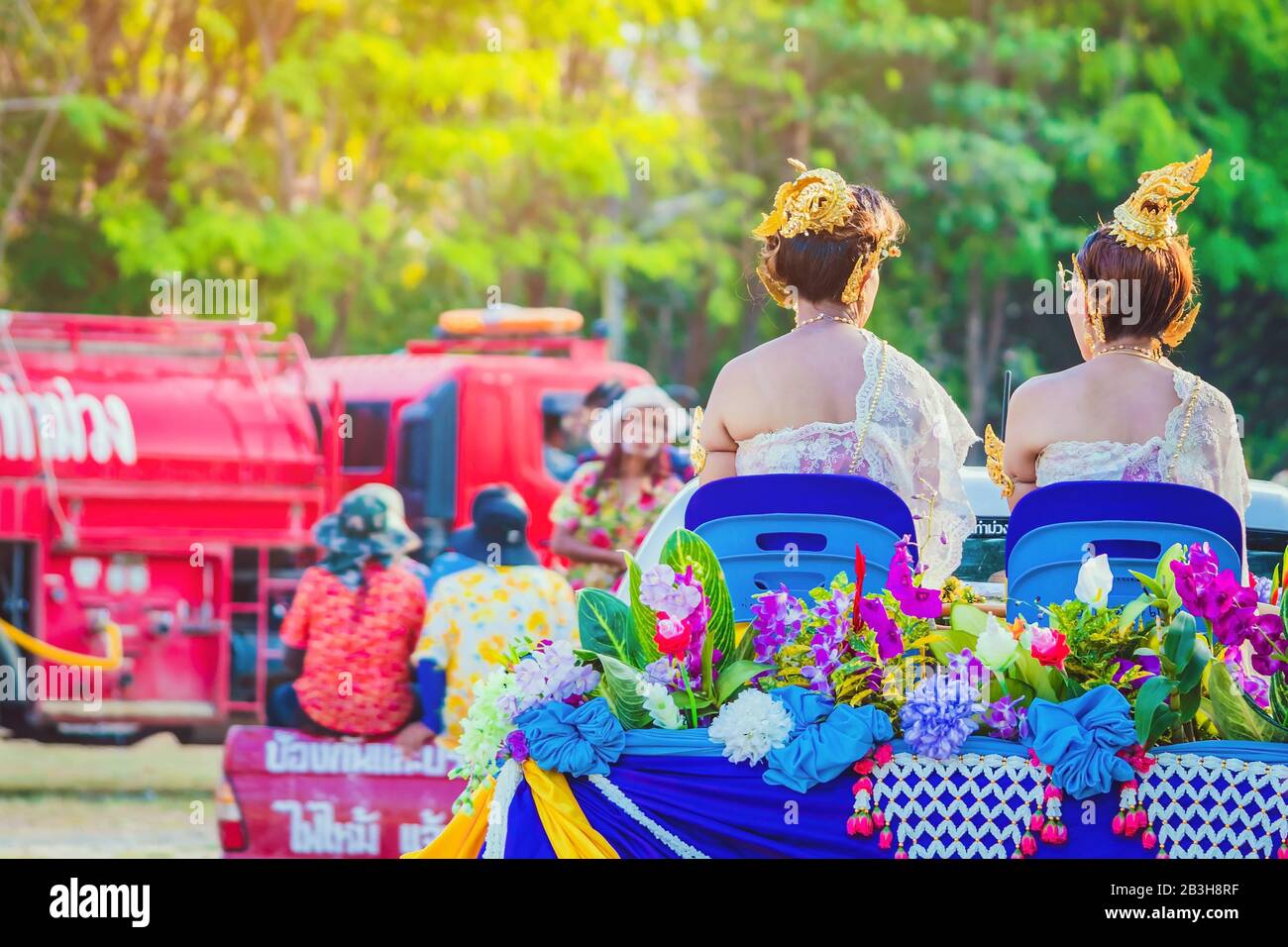 KANCHANABURI, THAILAND - APRIL 17 : Unidentified beautiful with ...
