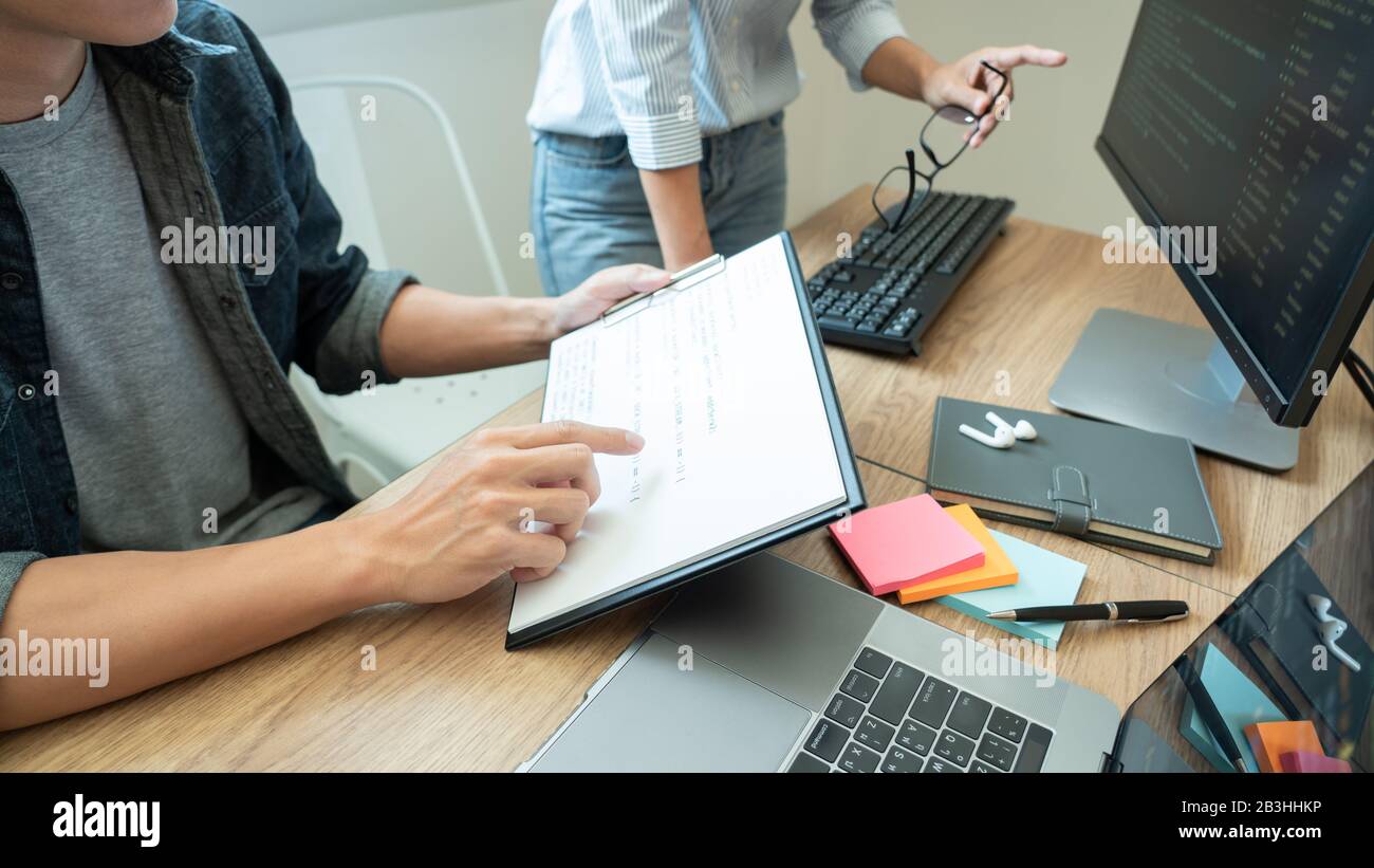 Network teamwork collaborative team hi-res stock photography and images ...