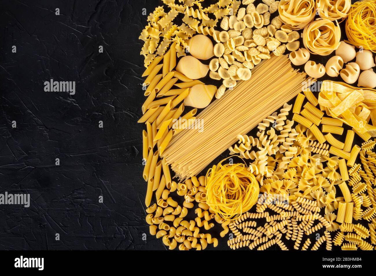 Selection pasta shapes hi-res stock photography and images - Alamy