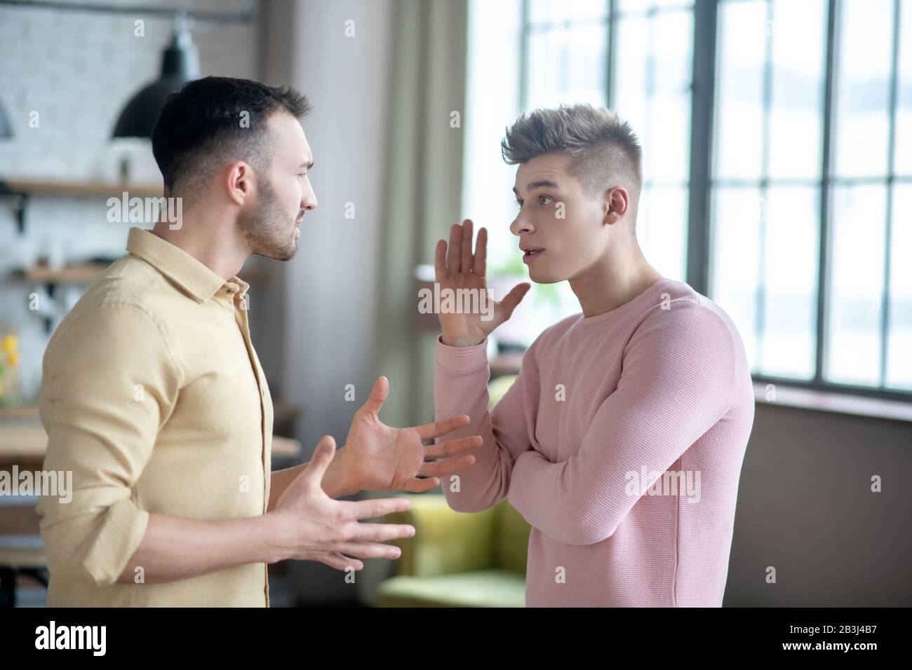 Domestic life argument hi-res stock photography and images - Alamy