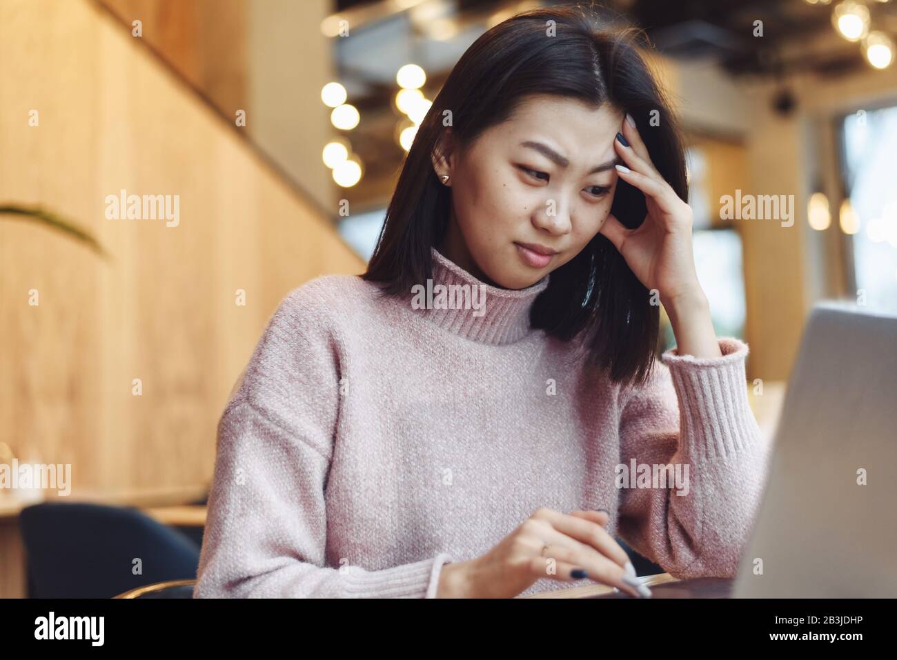 Embarrassed girl hi-res stock photography and images - Alamy