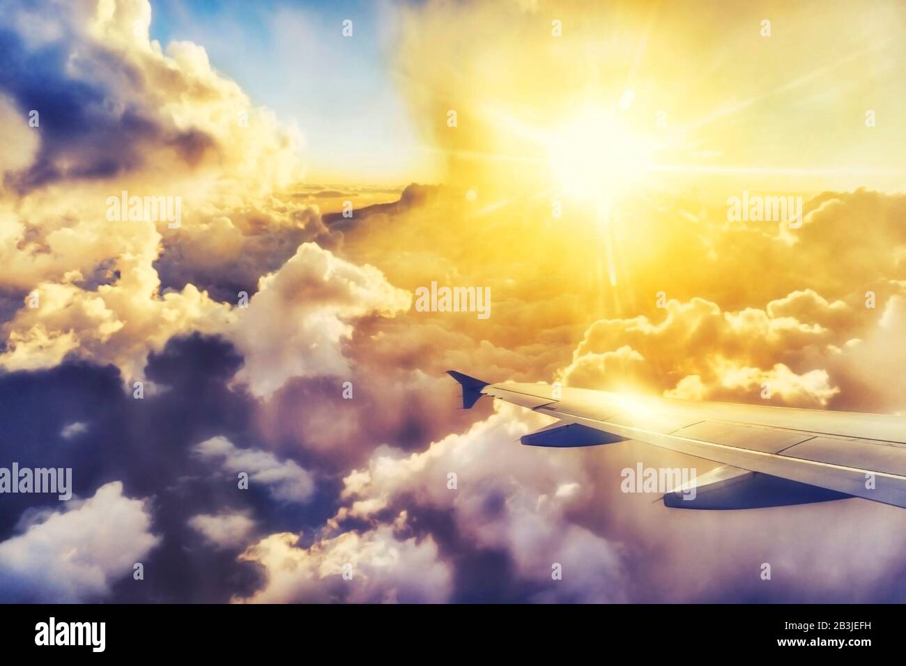 Airplane wing top view hi-res stock photography and images - Alamy