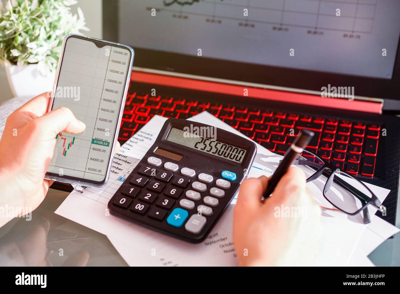 Visual data analysis hi-res stock photography and images - Alamy