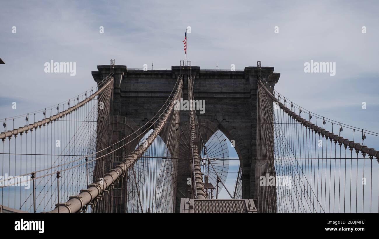 Pier bridge support hi-res stock photography and images - Alamy