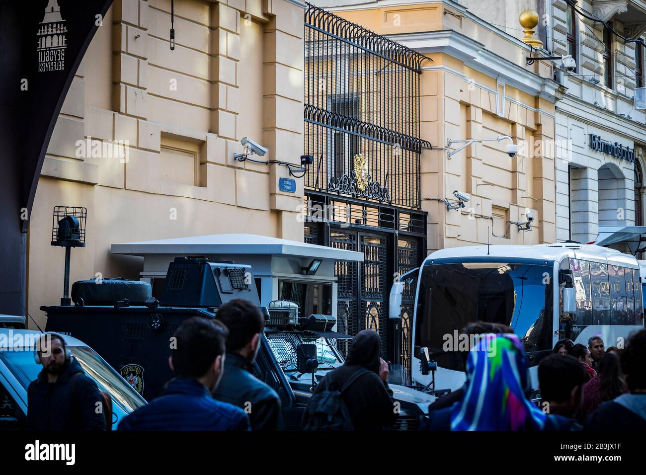 Istanbul consulate visa hi-res stock photography and images - Alamy