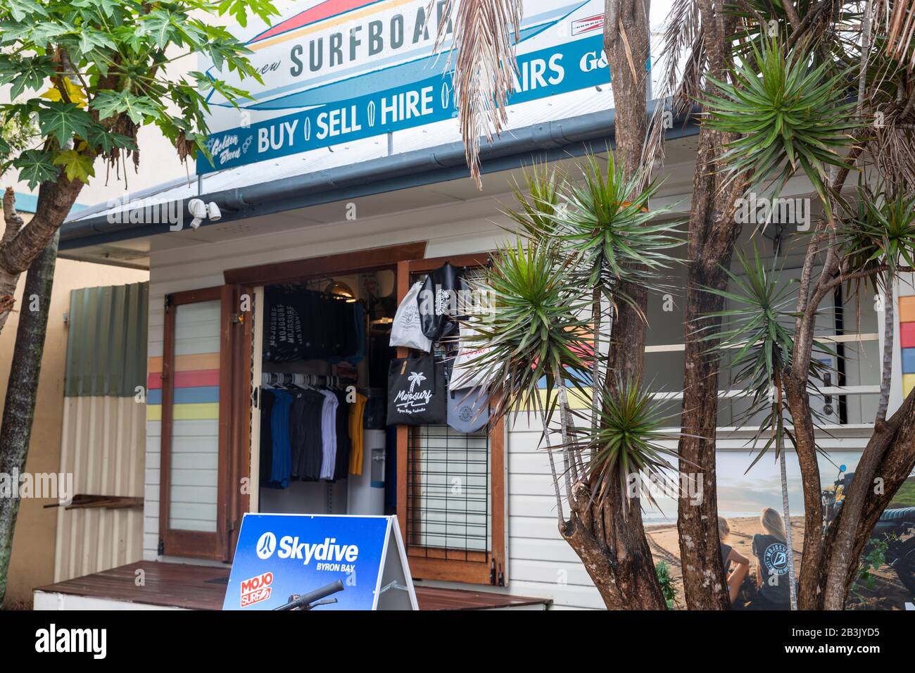 Byron bay surf shop hi-res stock photography and images - Alamy