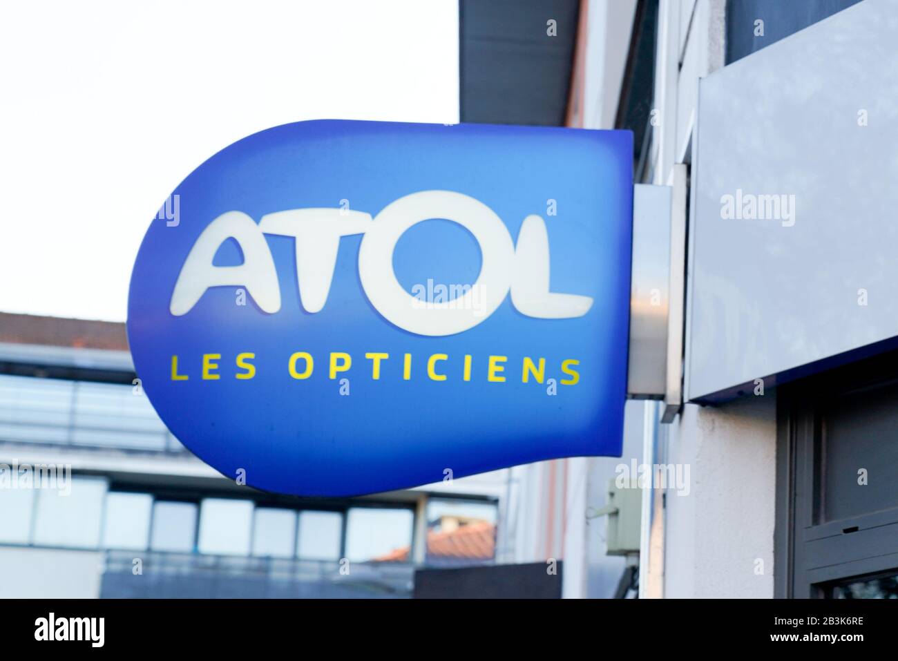 Bordeaux , Aquitaine / France - 02 21 2020 : atol Optic boutique logo ...