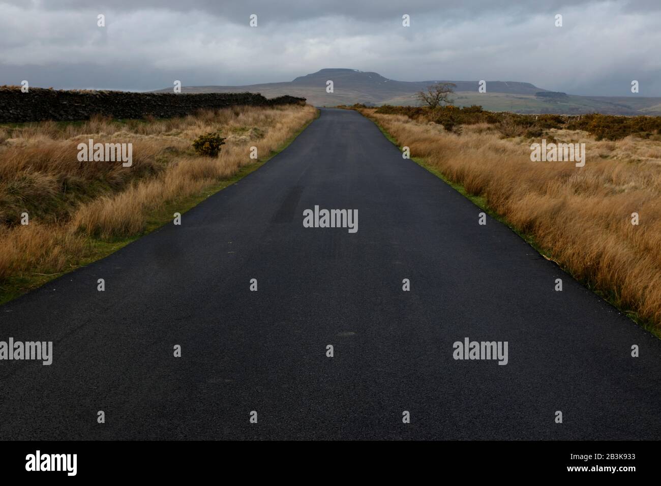 Keasden road hi-res stock photography and images - Alamy