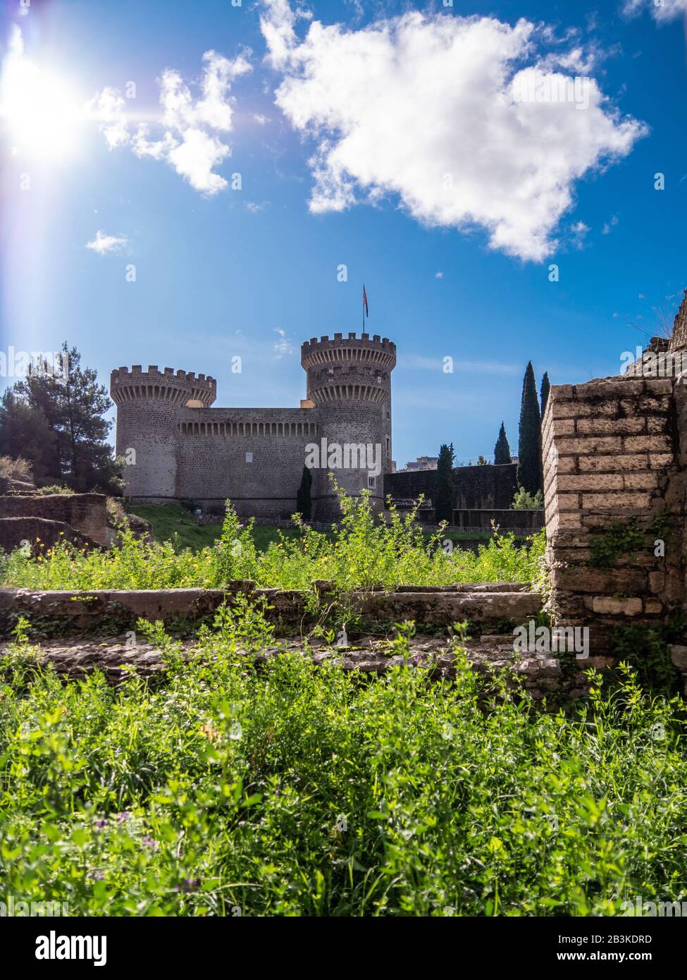 Rocca pia castle tivoli italy hi-res stock photography and images - Alamy