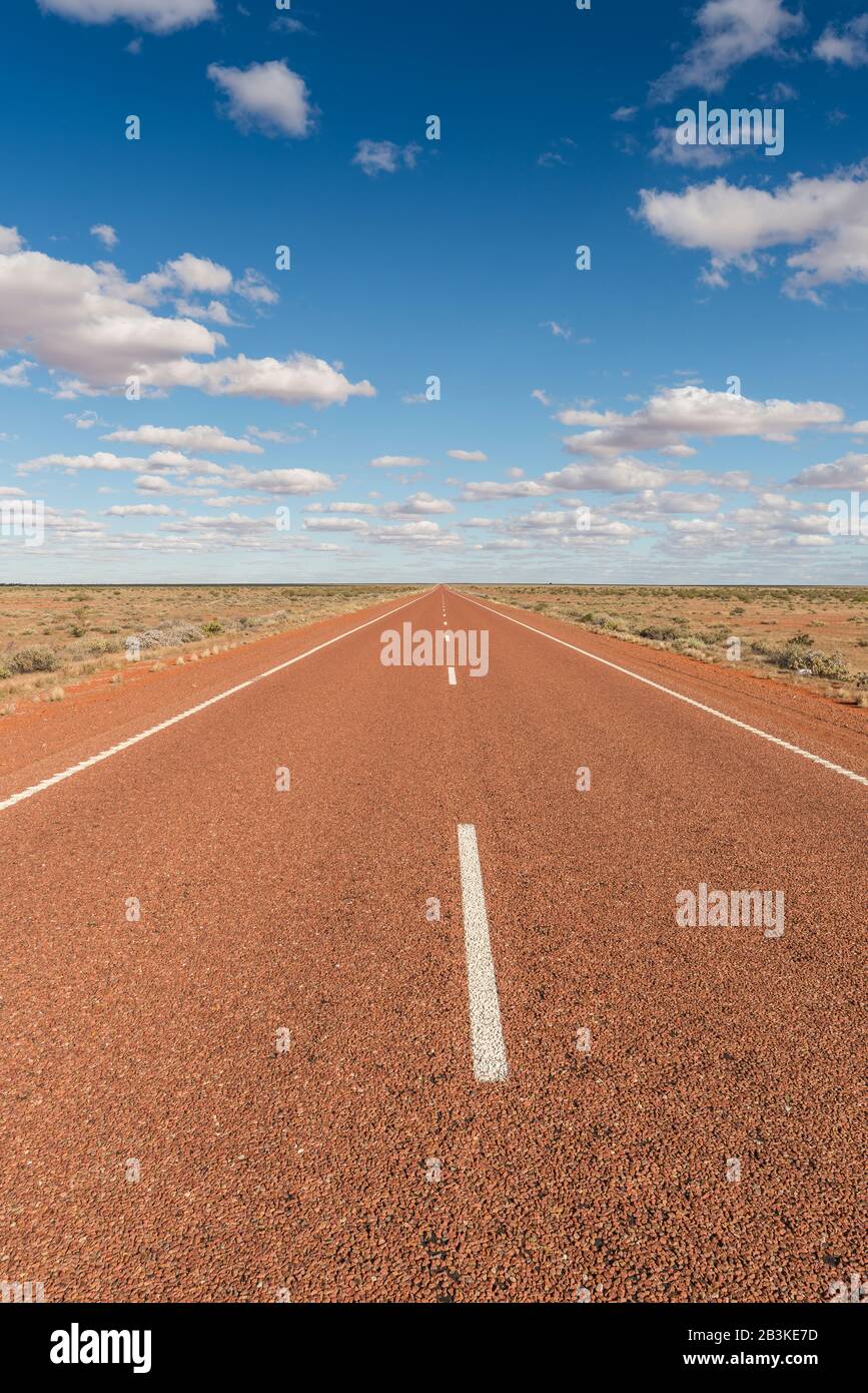 Sealed road in the Outback, Australia Stock Photo - Alamy