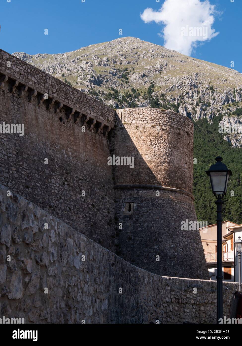 Italy, Abruzzo, Celano, palace, Piccolomini castle, fortress Stock ...