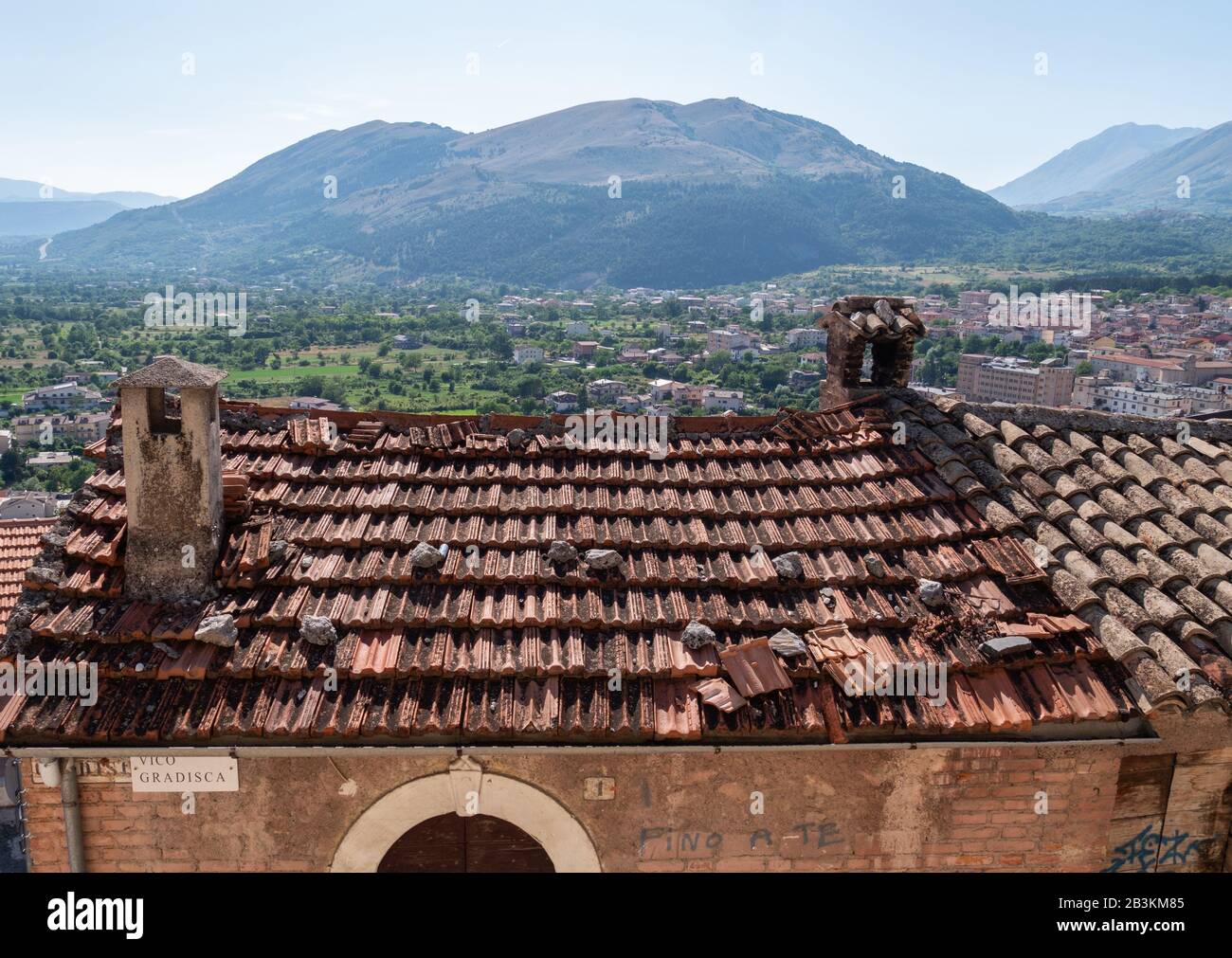 Italy, Abruzzo, Celano, palace, Piccolomini castle, fortress Stock ...