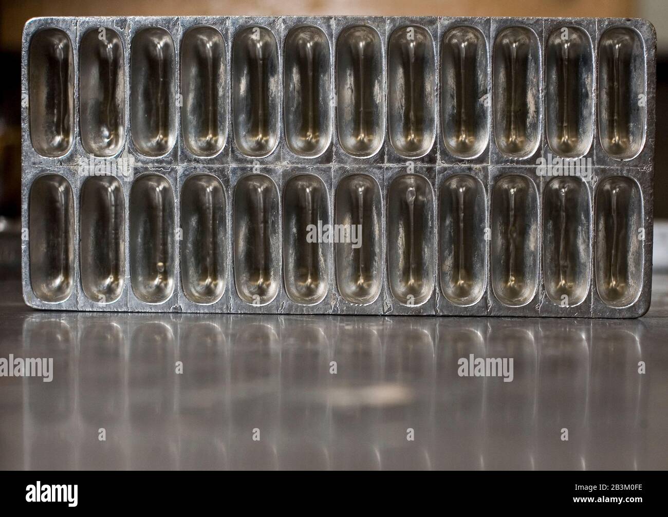 Edible mould hi-res stock photography and images - Alamy