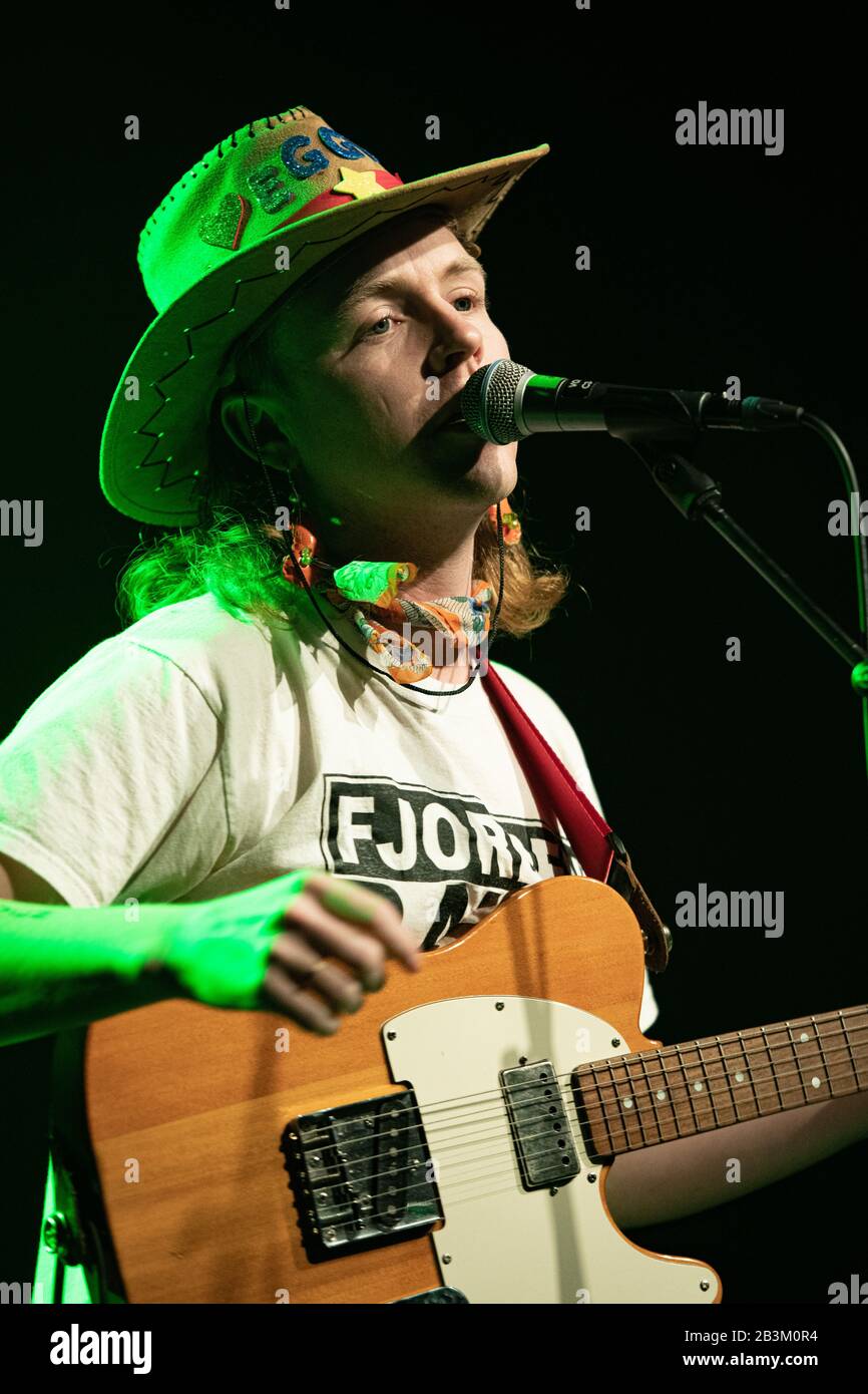 Egge singer hi-res stock photography and images - Alamy