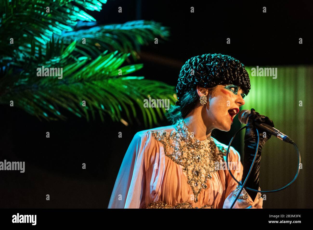 Vanity fairy singer hi-res stock photography and images - Alamy