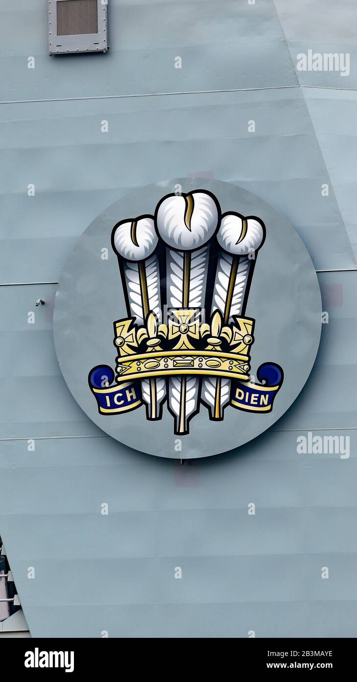 Navy insignia hi-res stock photography and images - Alamy
