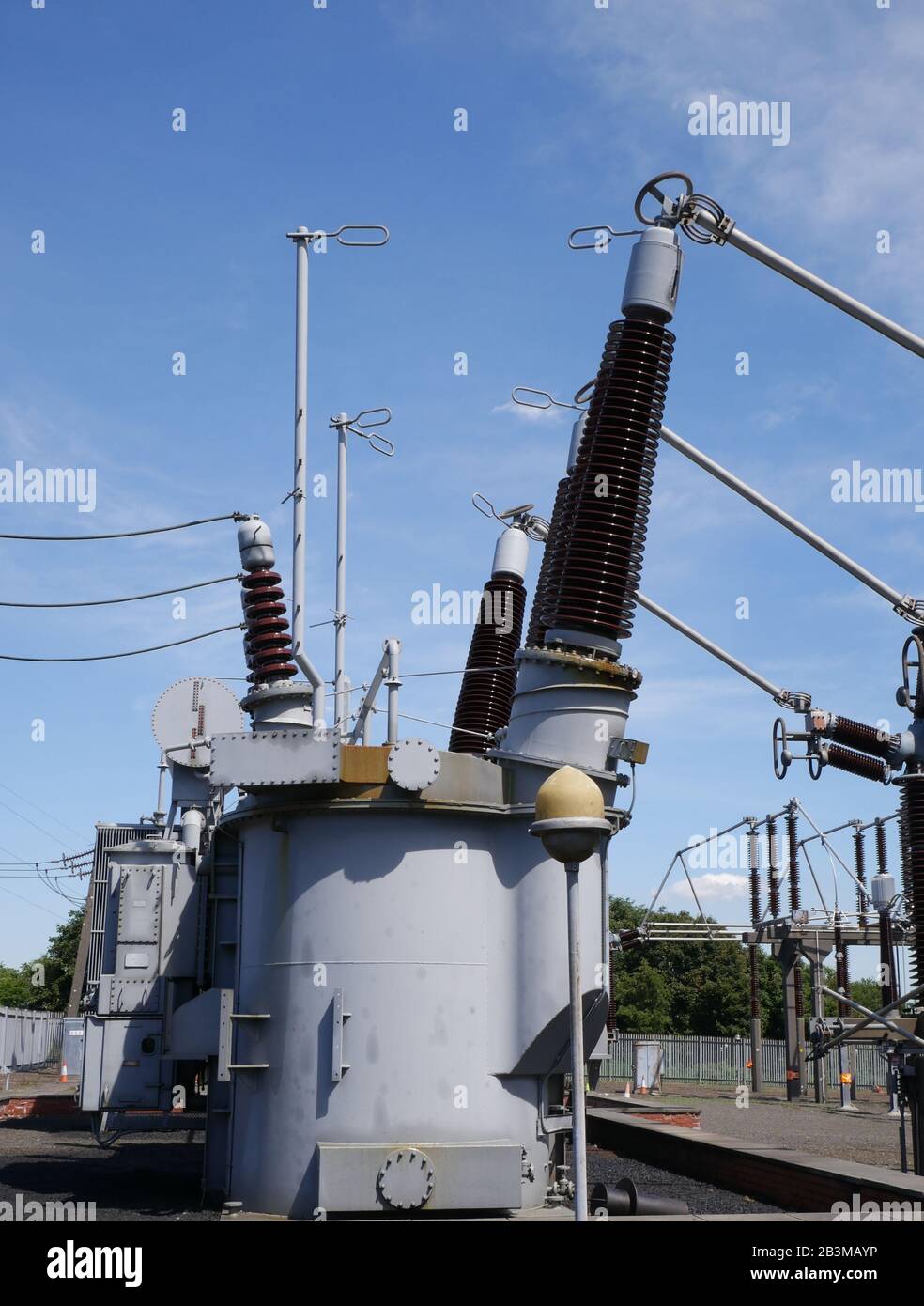 Electricty sub station Stock Photo - Alamy