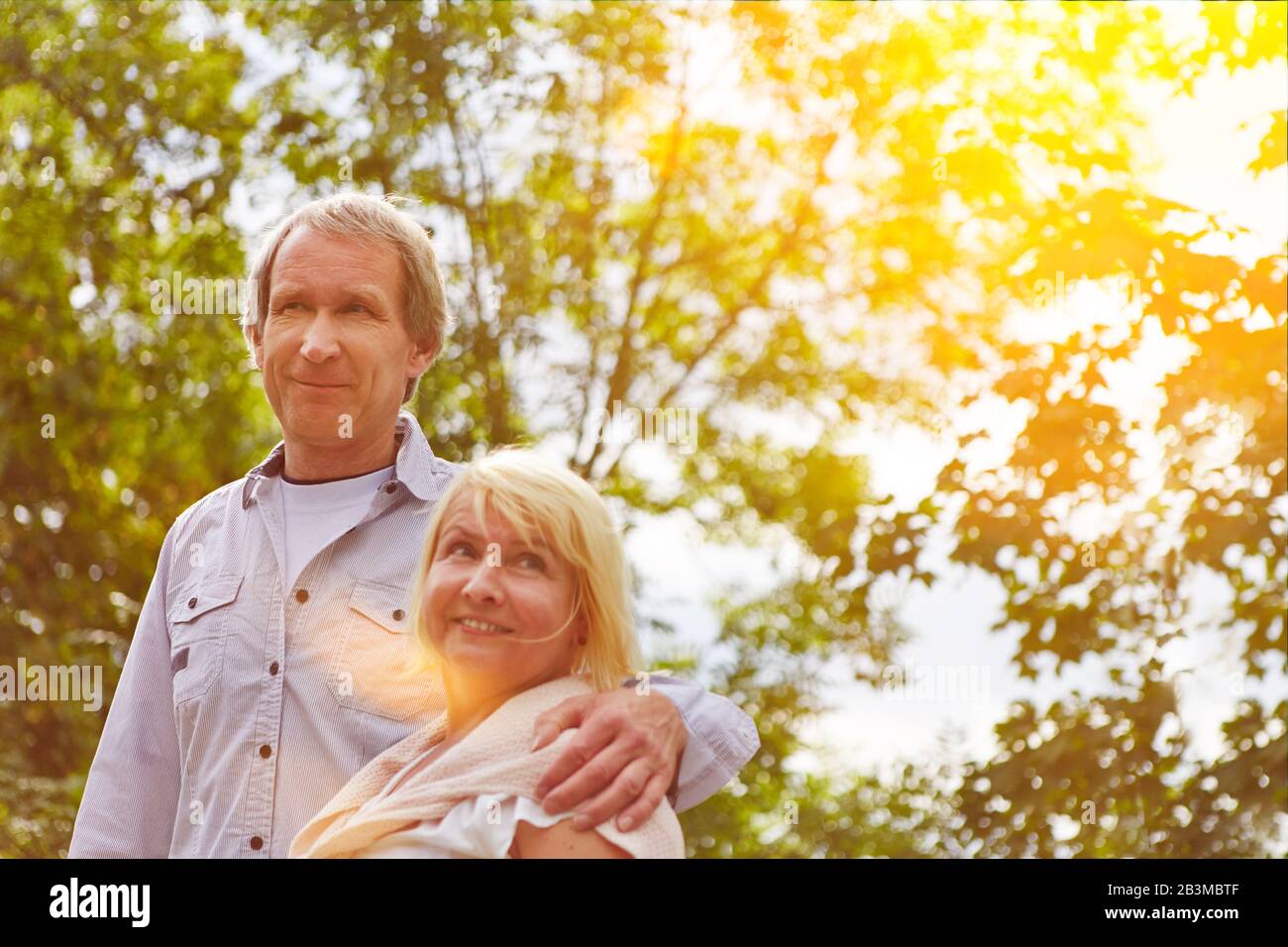 Old man in the sun hi-res stock photography and images - Alamy