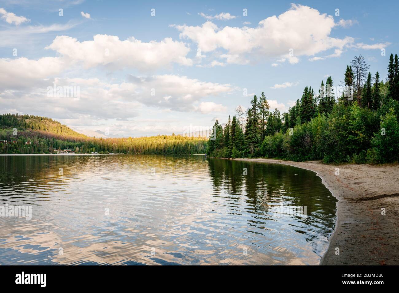 Pyramid lake canada hi-res stock photography and images - Alamy