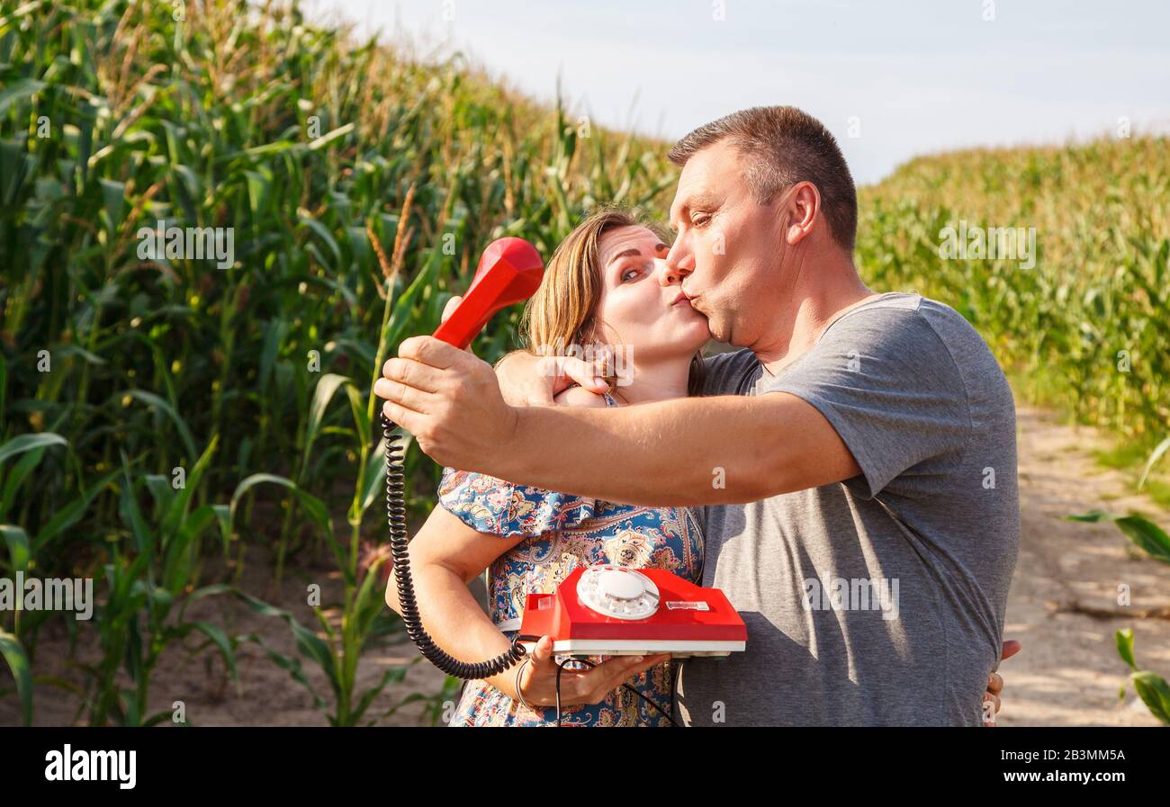 Romantic couple kissing in corn hi-res stock photography and images - Alamy