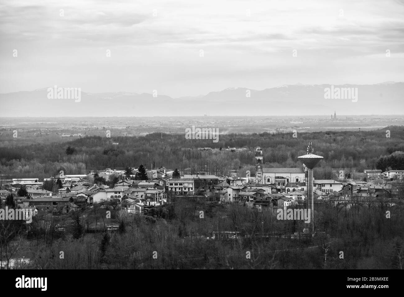 Tetto bianco hi-res stock photography and images - Alamy
