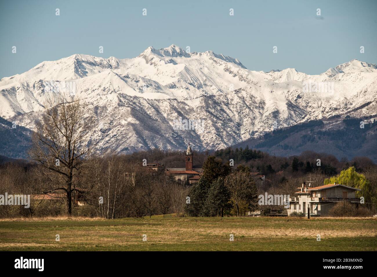 Northern italy snow mountains hi-res stock photography and images - Alamy
