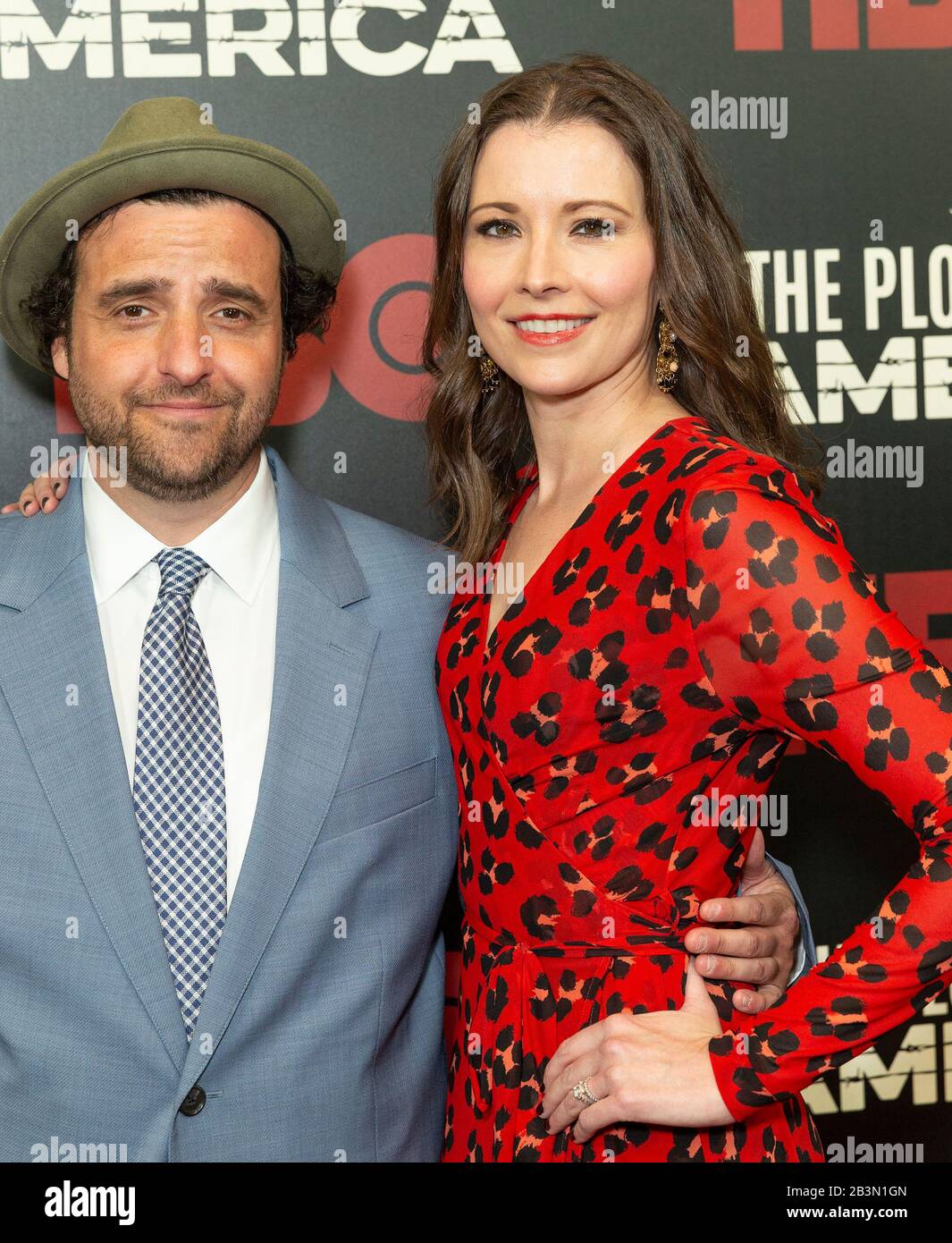 David krumholtz and vanessa britting hi-res stock photography and ...