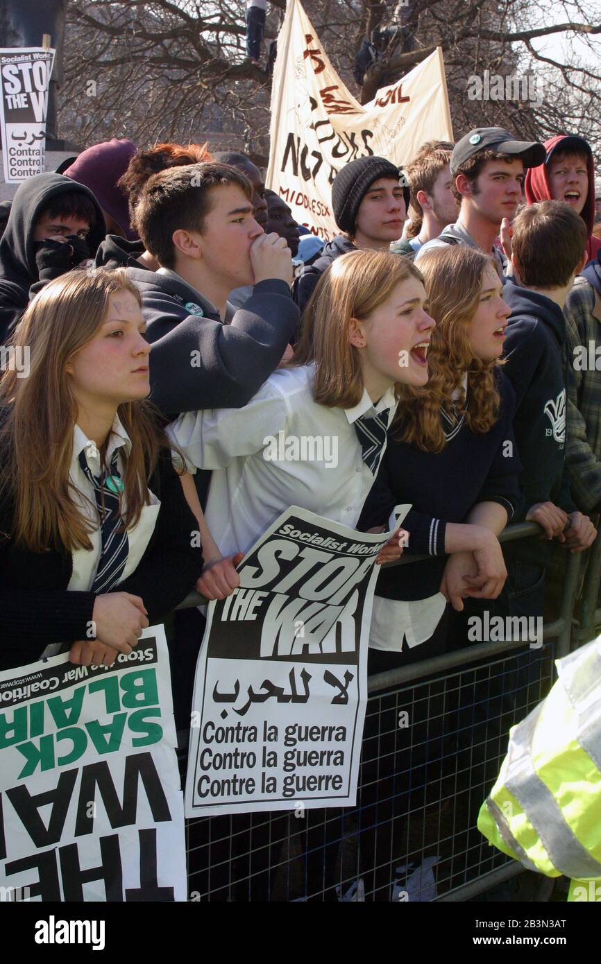 Iraq war protest london 2003 hi-res stock photography and images - Alamy