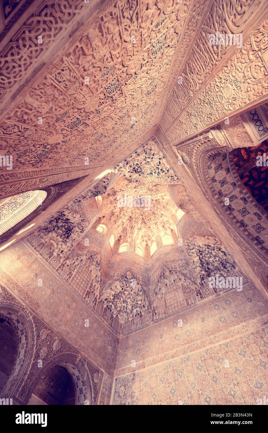 Wide angle Interior of the Abencerrajes Hall of the Alhambra in Granada ...