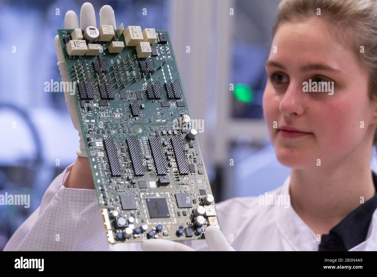 Car production control board hi-res stock photography and images - Alamy