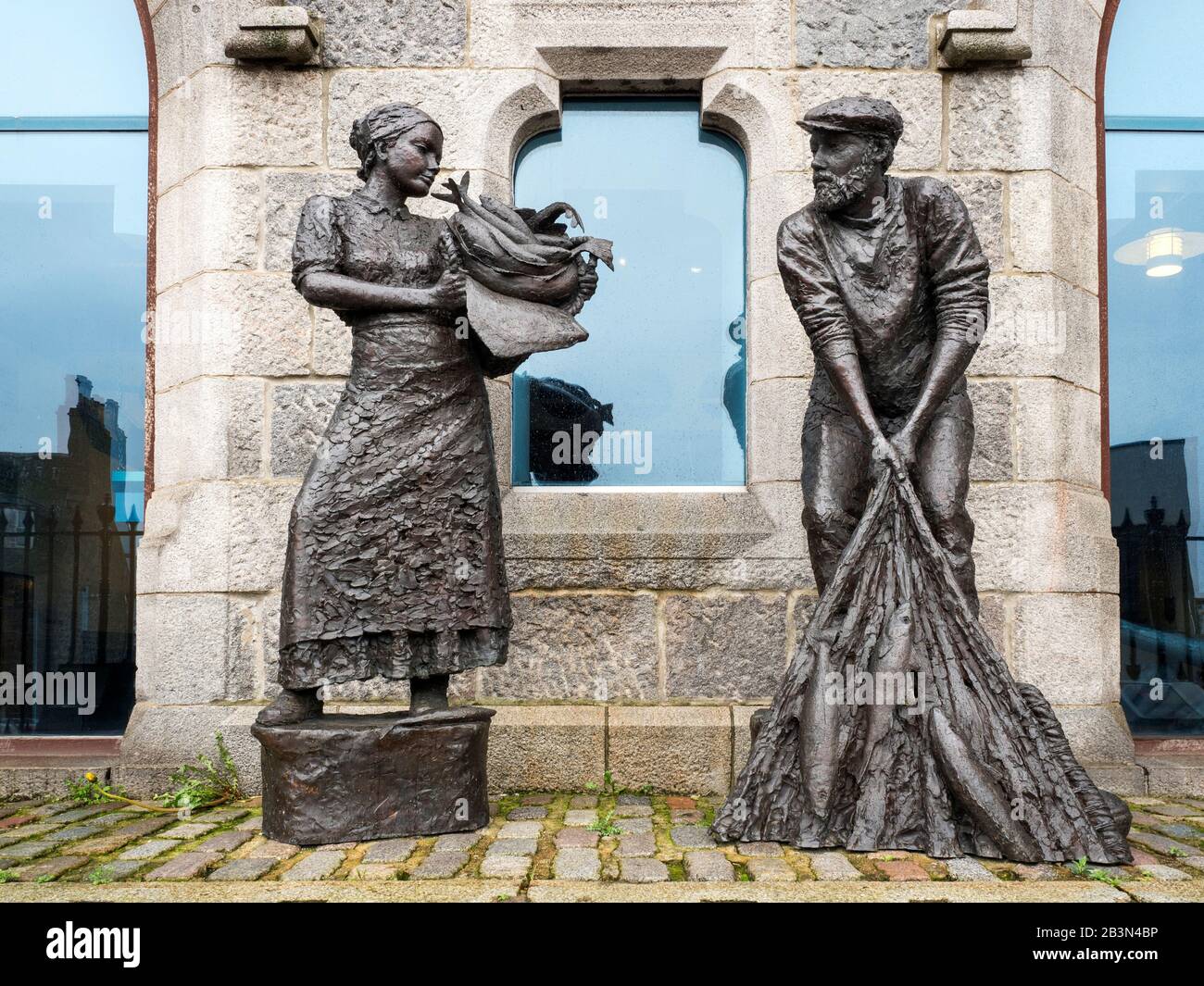 Aberdeen Fishing Industry Memorial at Aberdeen Maritime Museum on ...