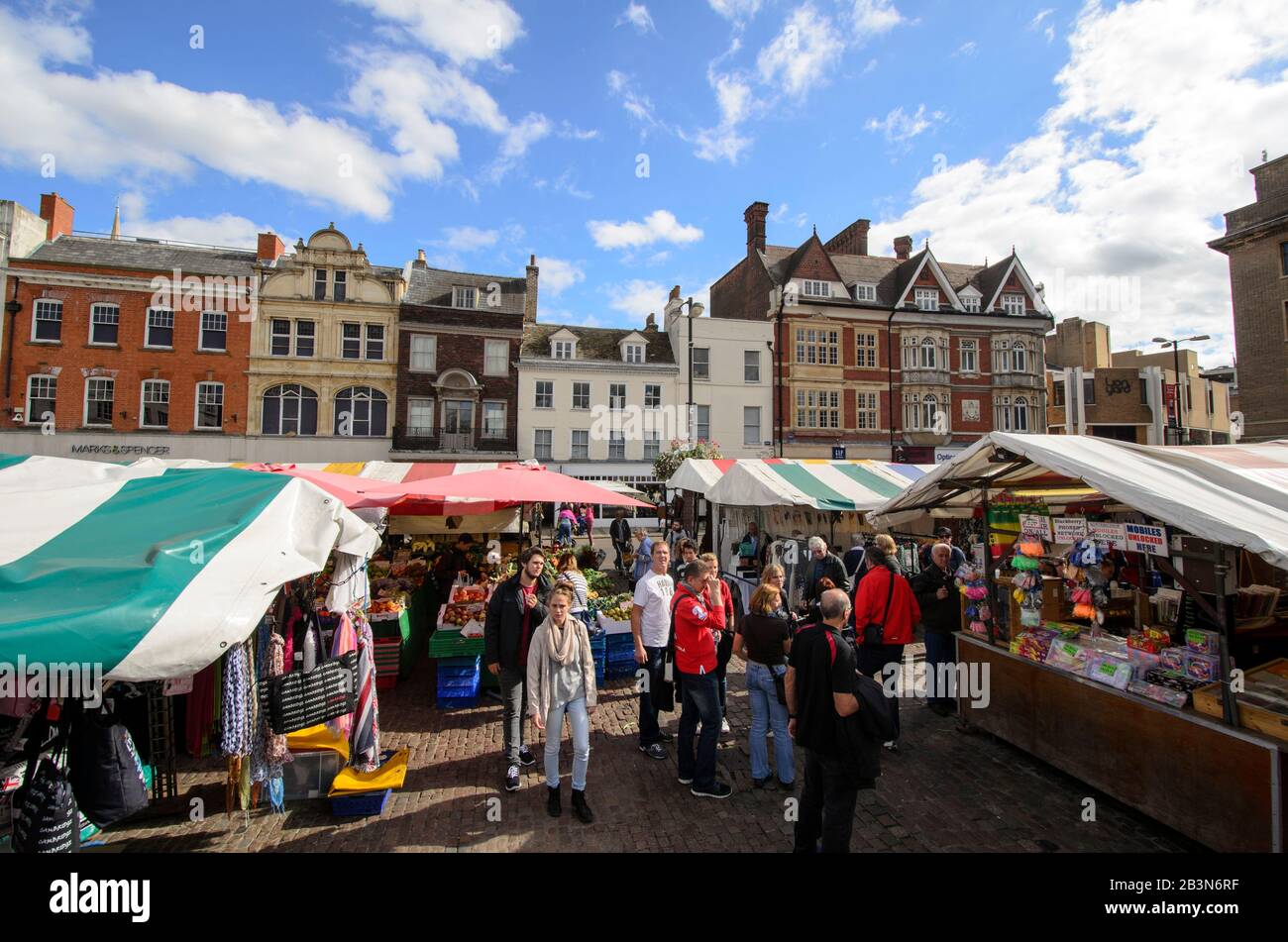 Cambridge market hi-res stock photography and images - Alamy