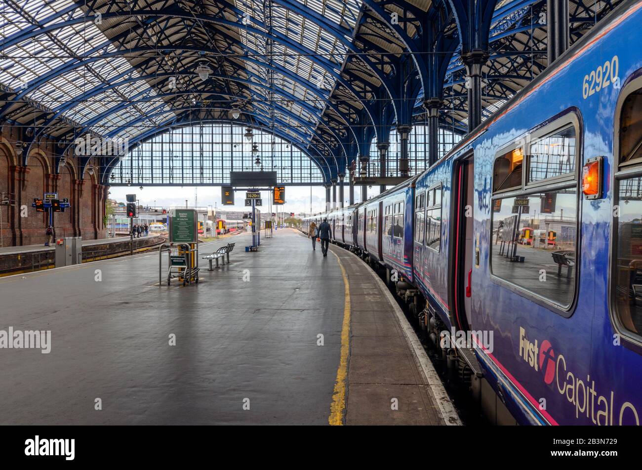 Brighton rail station - England Stock Photo - Alamy