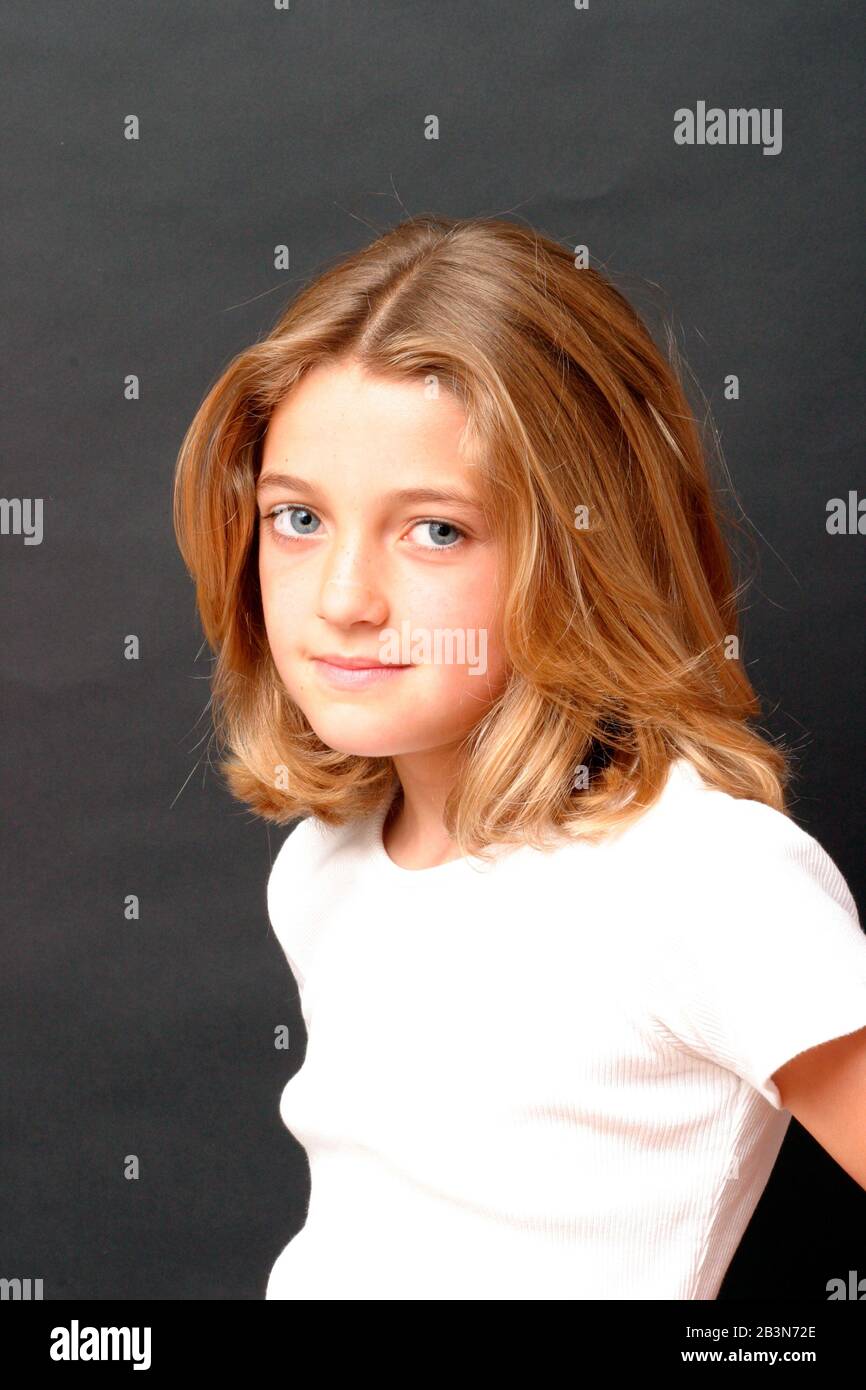 Girl aged 9 hi-res stock photography and images - Alamy