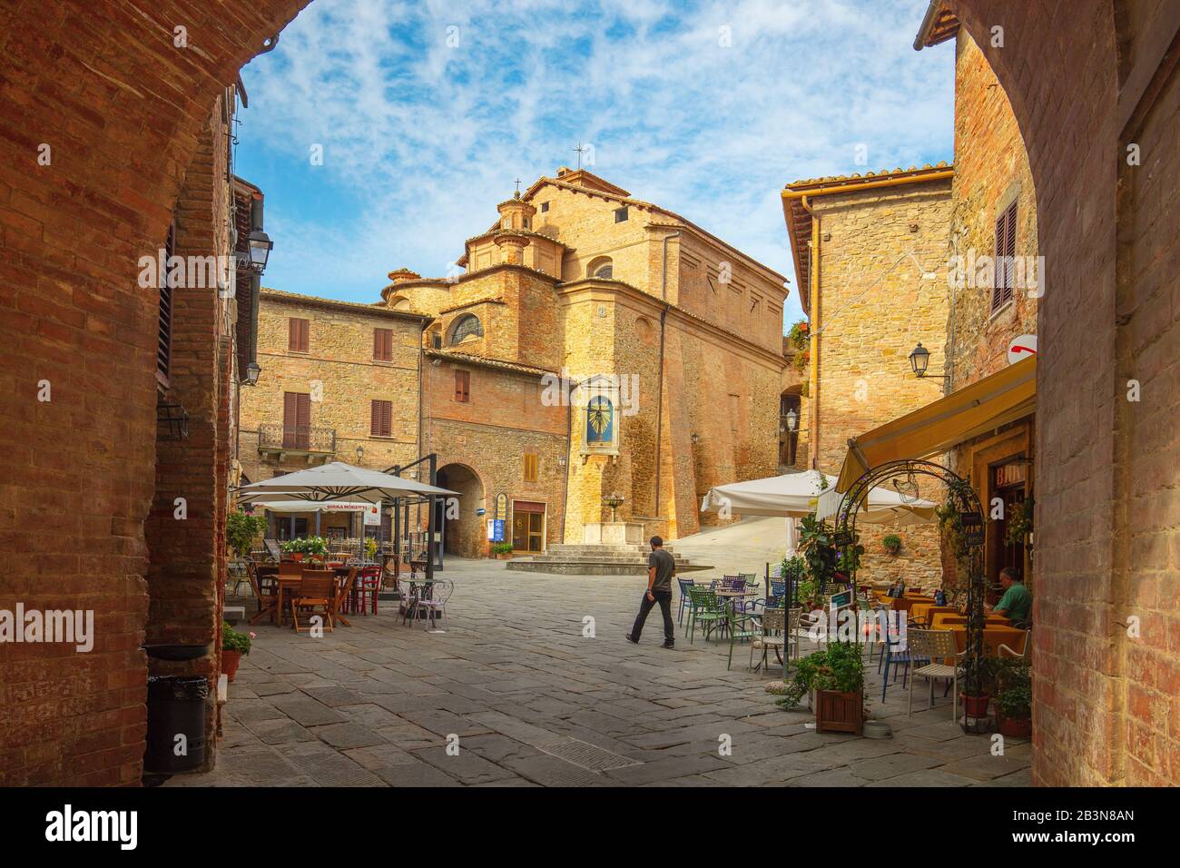 Person sitting by water feature hi-res stock photography and images - Alamy