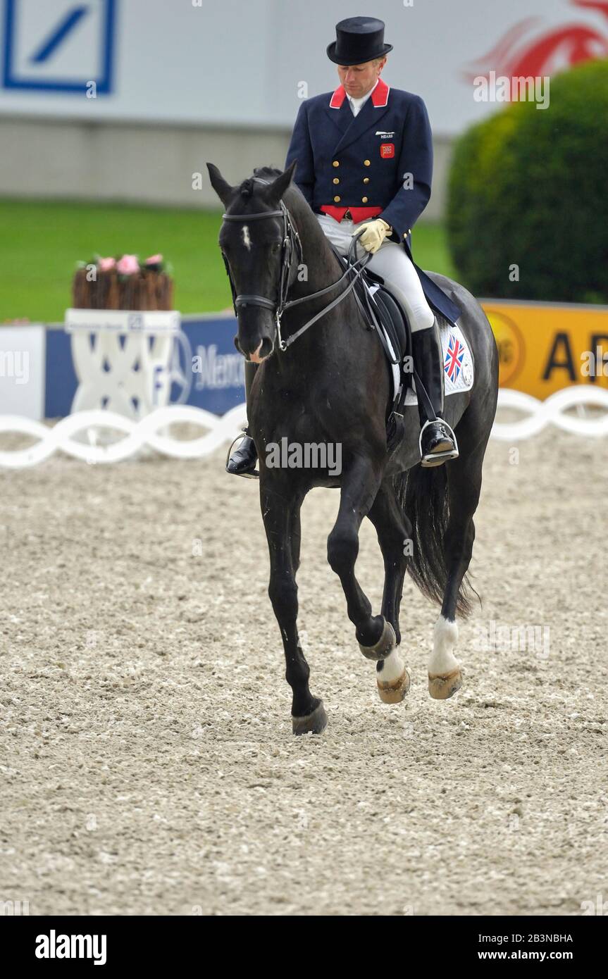 Lorenzo horse riding hi-res stock photography and images - Alamy