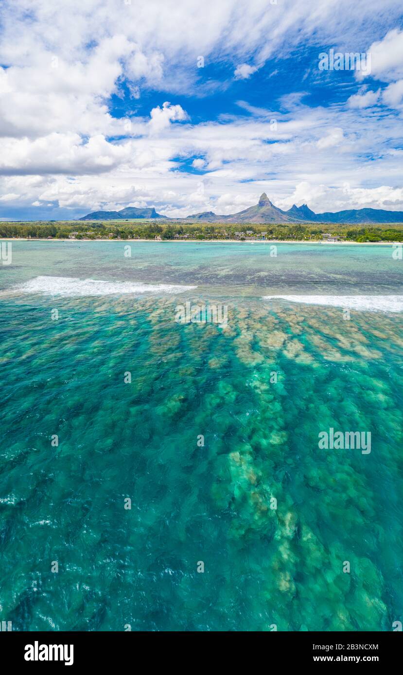 Flic en flac piton de la petite hi-res stock photography and images - Alamy