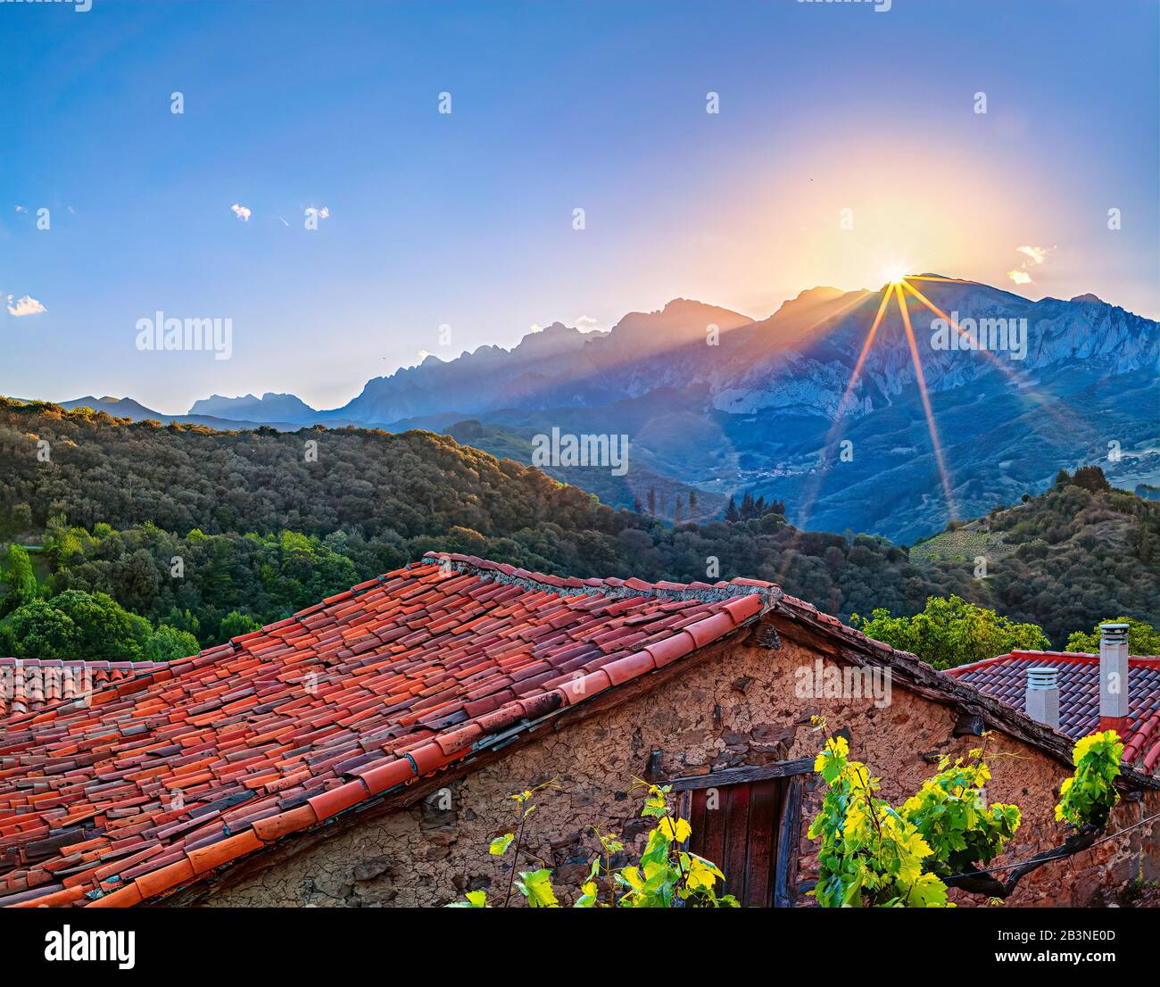 Halo roof hi-res stock photography and images - Alamy