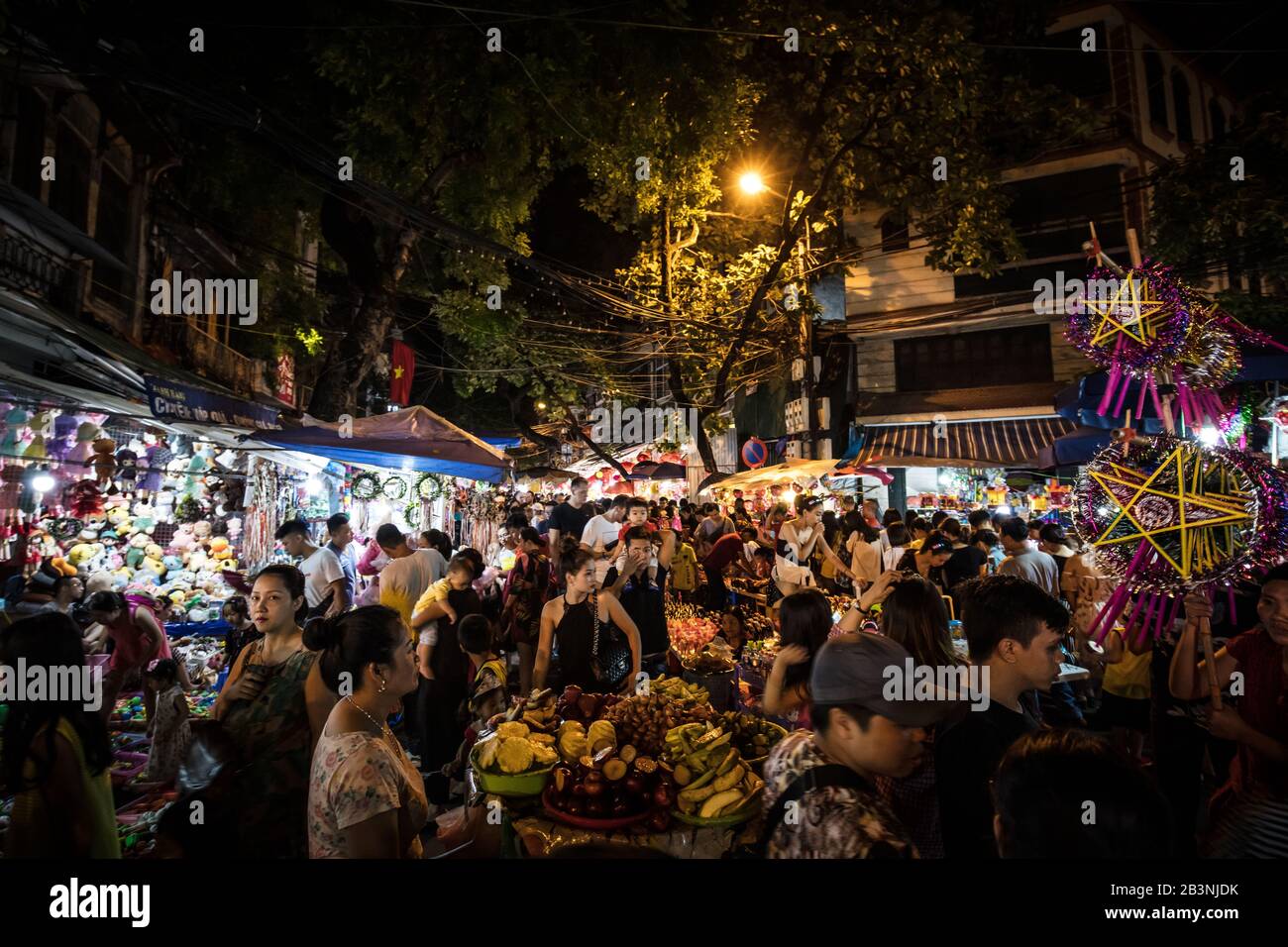 Hanoi Street Food Night Market Vietnam Stock Photo - Alamy