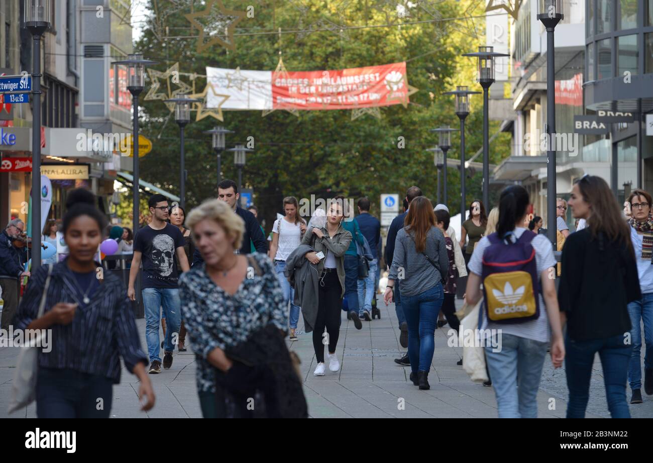 Essener strasse hi-res stock photography and images - Alamy