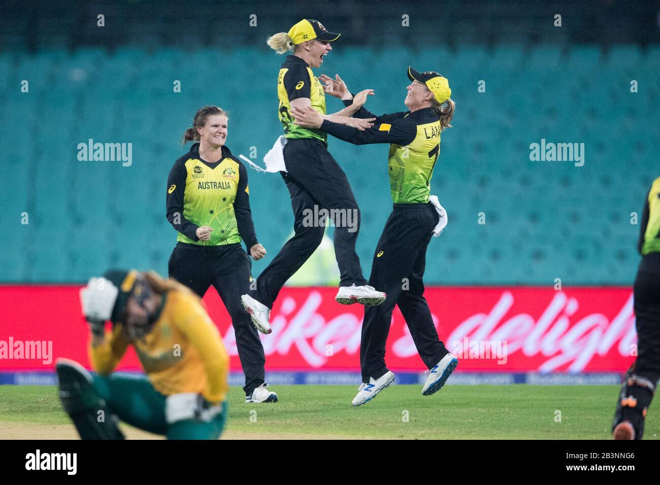 Sydney, Australia. 05th Mar, 2020. Delissa Kimmince of Australia and ...
