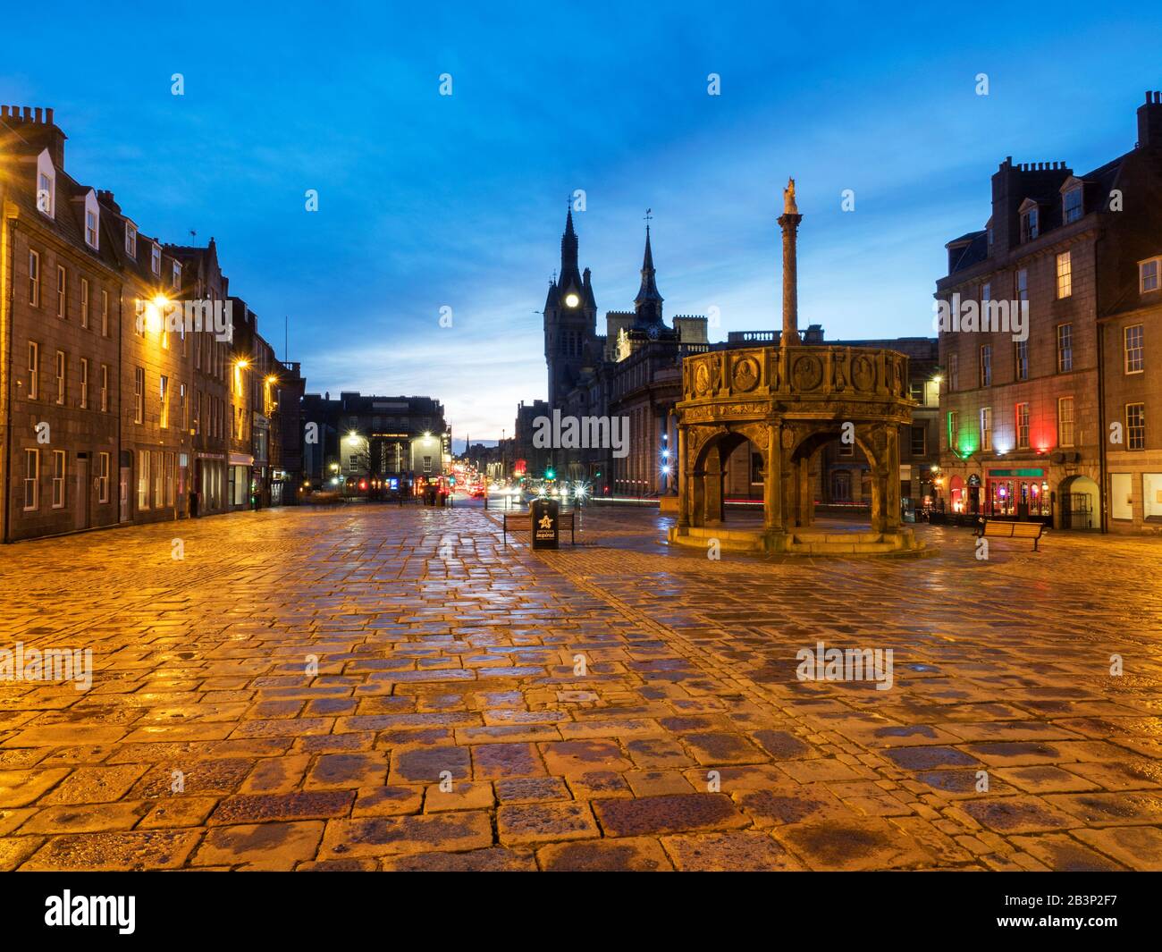 Old aberdeen scotland mercat cross hi-res stock photography and images ...